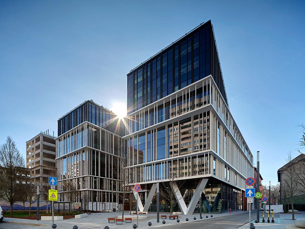 CIJEurope.com: IBM Hungary occupies its brand-new offices in Corvin ...